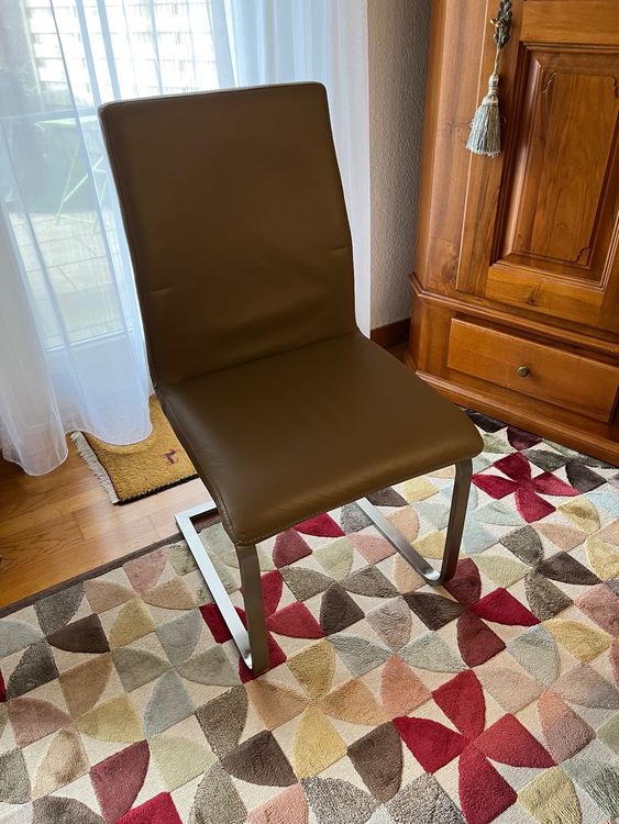 4 Freischwinger aus Leder, beigebraun (Gebraucht) in Zürich für CHF 19 – nur Abholung auf ...