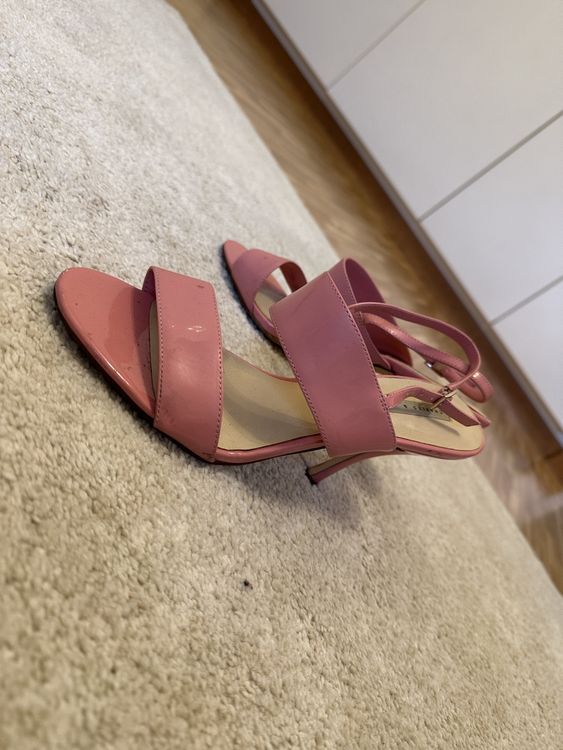 Light rose Sandals from UK (Gebraucht) in Chêne-Bourg für CHF 25 – mit ...