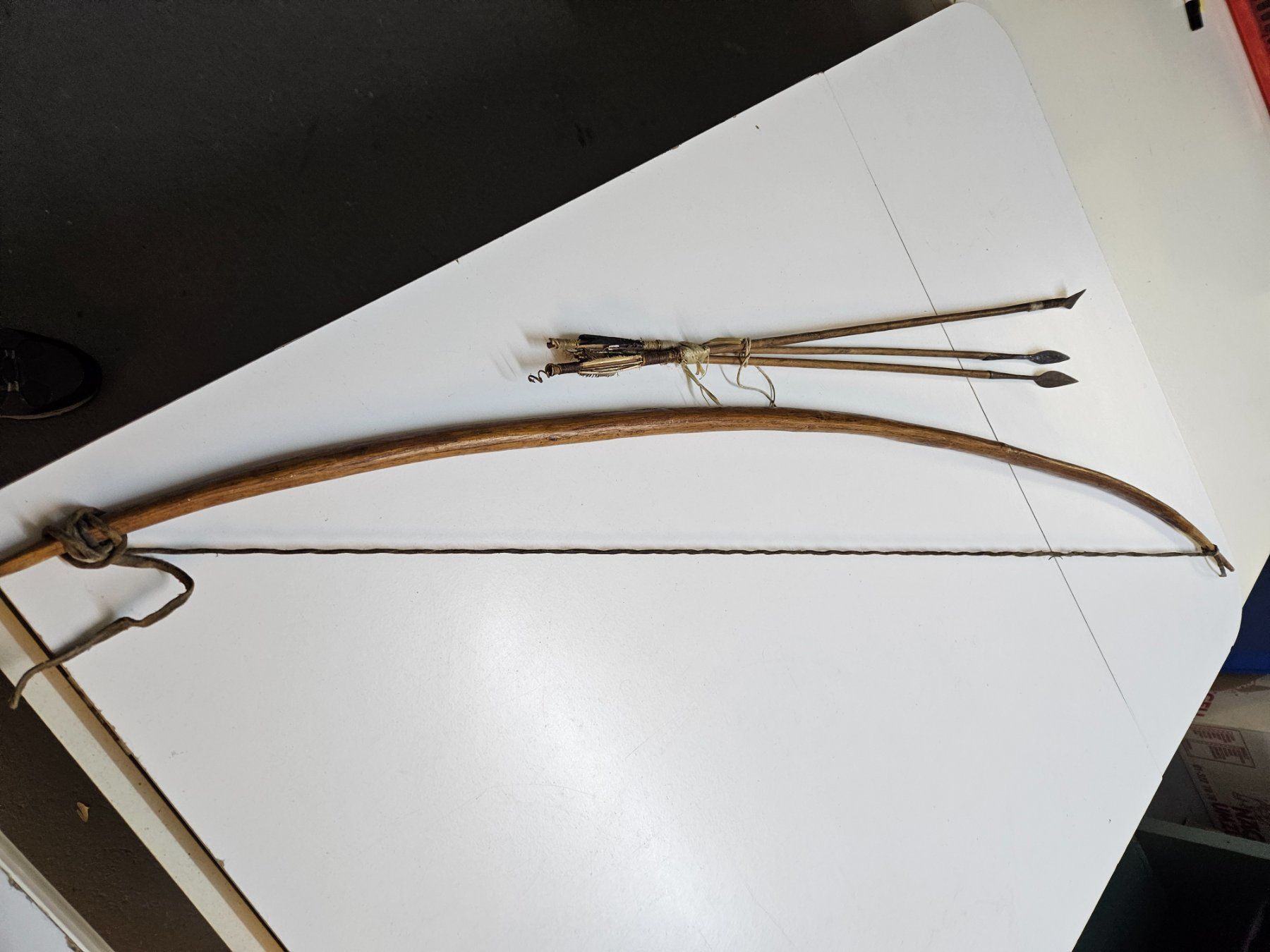 Pfeil und Bogen aus Mocambique (Gebraucht) in Bülach für CHF 60 – nur ...
