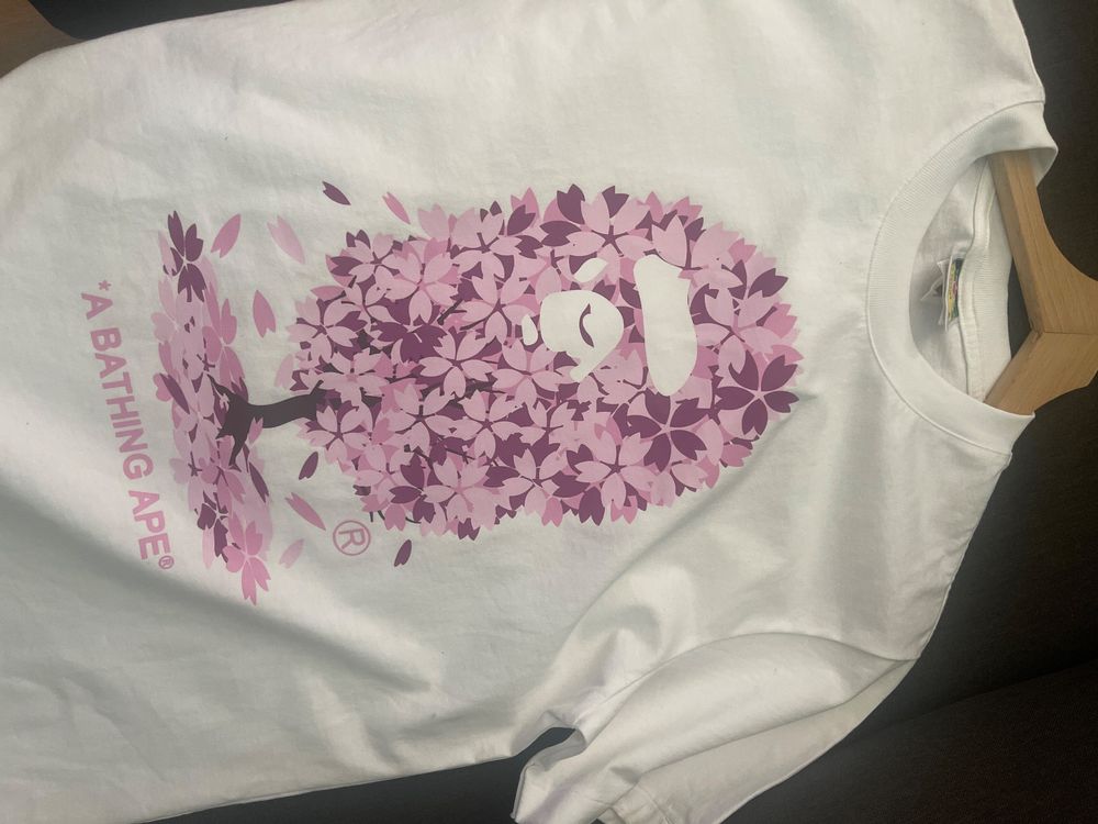 BAPE Sakura Tree Tee White (Gebraucht) in Kriens für CHF 61 – mit ...