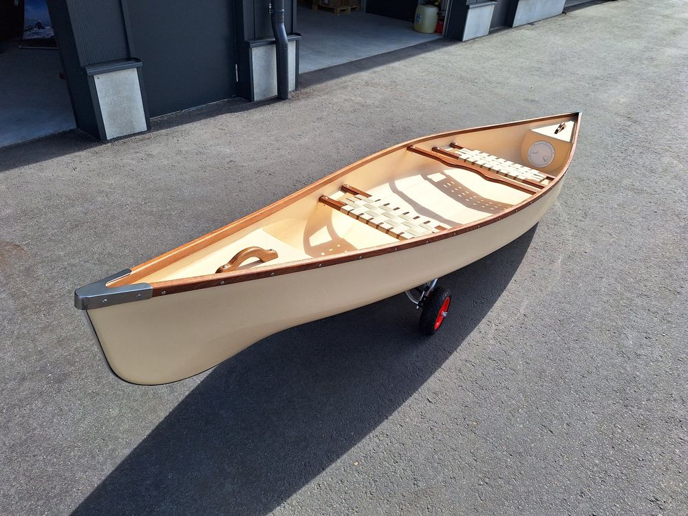 430 Open Kanu 2 Sitzer GFK Kanu mit Mahagoni Holz Süllrand (Neu und ...