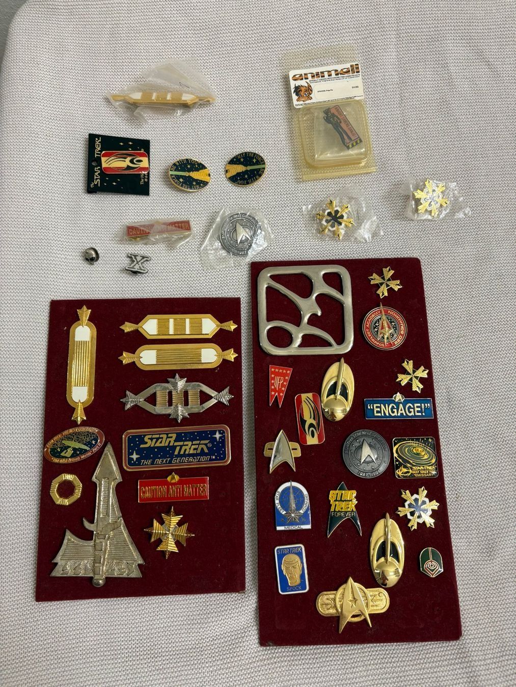 NEUE PINS/ BADGES STAR TREK, Vintage aus den 90-Jahren (Neu (gemäss ...