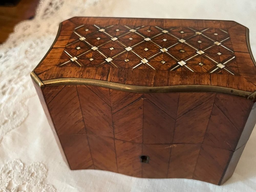 wunderschön, kleine Schatulle aus dem 18.Jahrh.eingelegt | Kaufen auf Ricardo