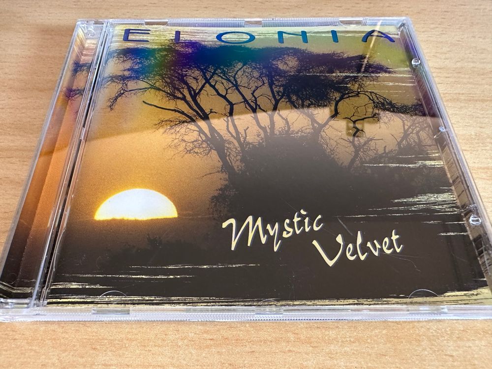 Elonia – Mystic Velvet (Gebraucht) in Rikon im Tösstal für CHF 8.5 ...