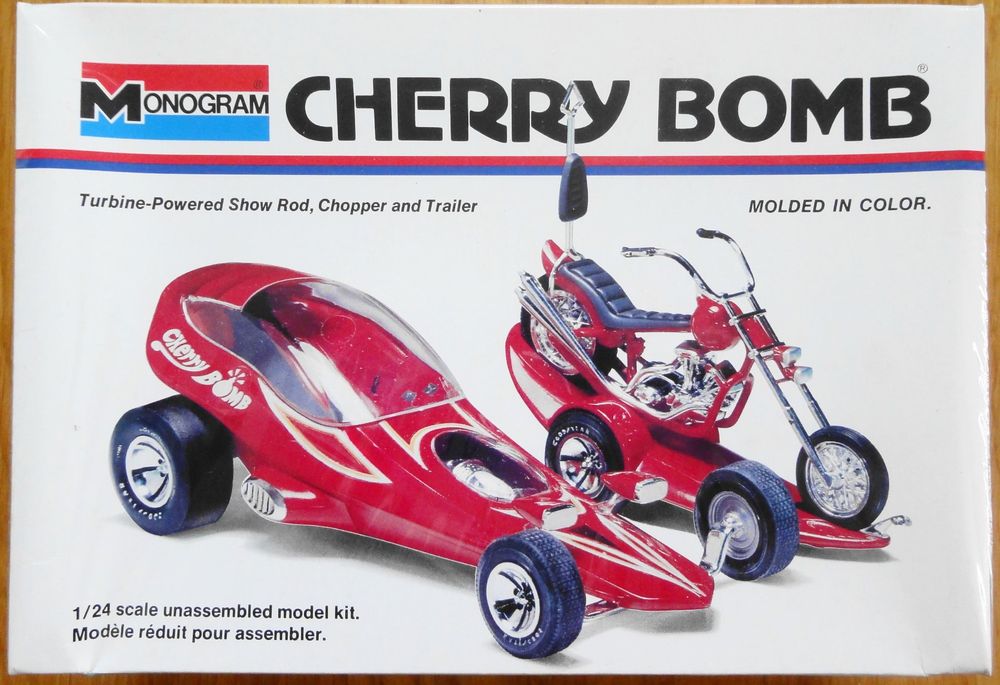 MONOGRAM CHERRY BOMB SHOW ROD WITH CHOPPER AND TRAILER 1:24 (Neu und ...