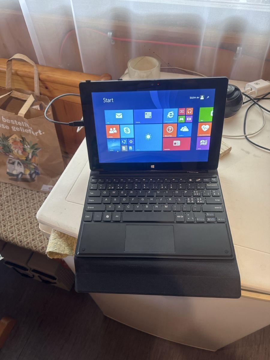 Trekstor SurfTab twin 11.6 Tablet mit Tastatur, ! (Gebraucht) in ...