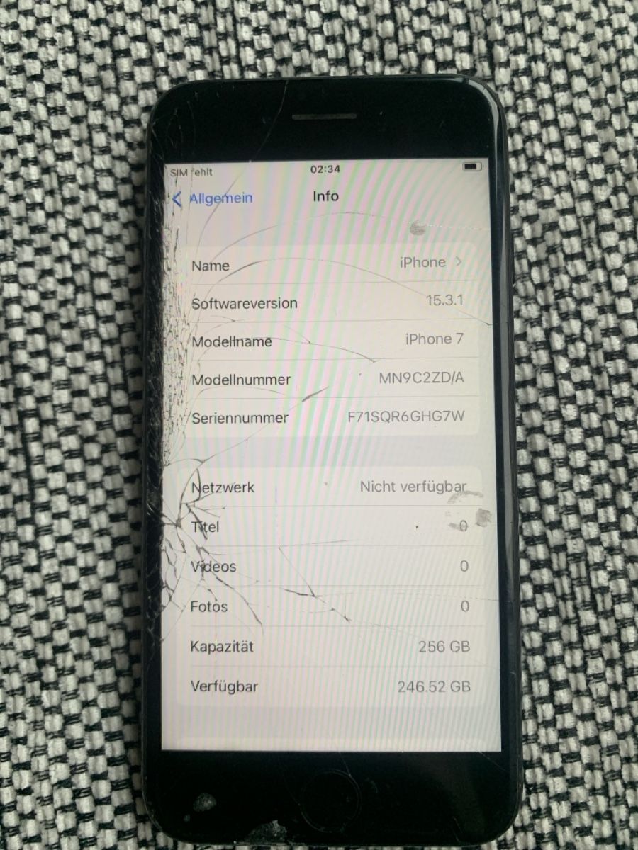 iPhone 7, 256 GB - Gebraucht mit Sprung in Display (Gebraucht) in Basel ...