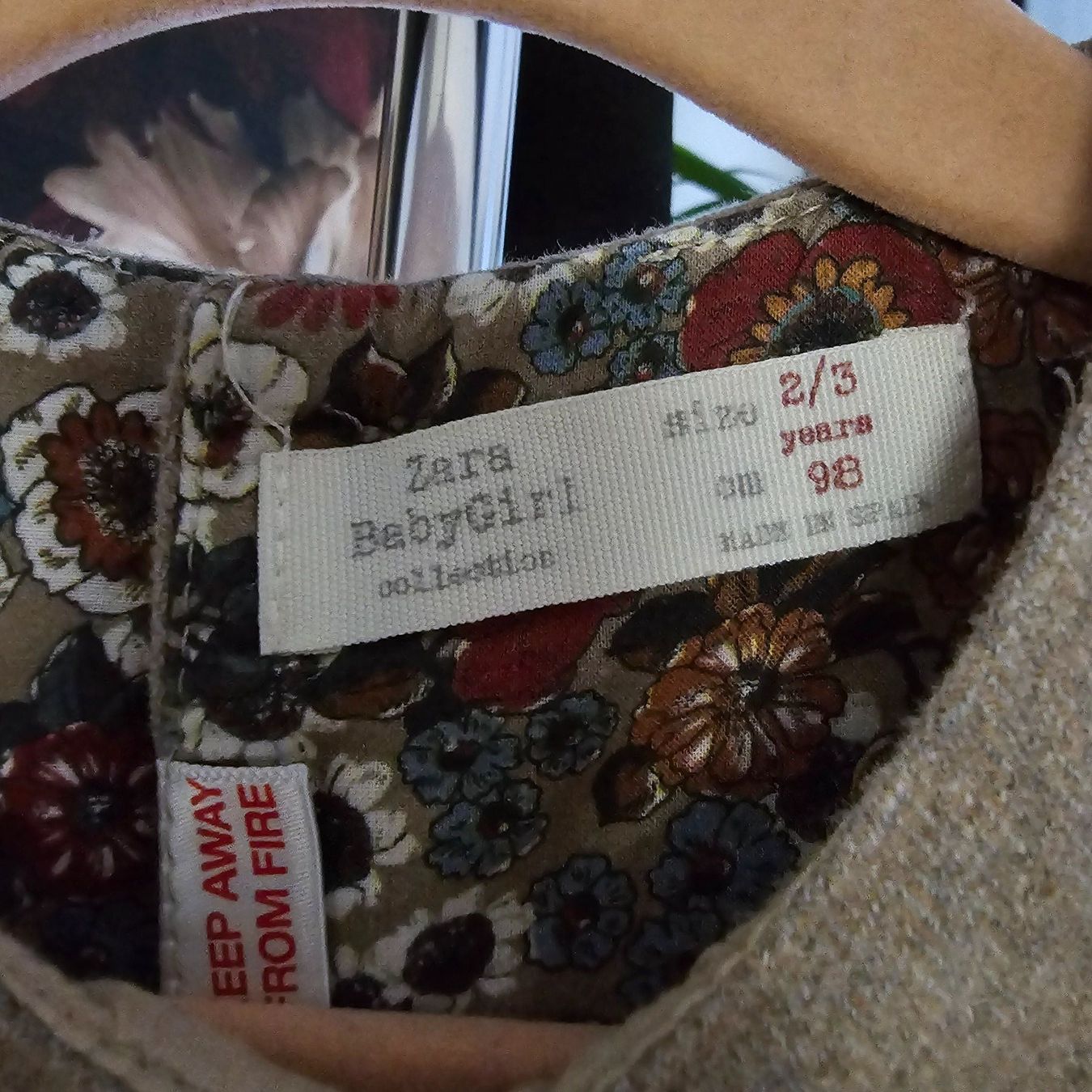 ZARA Mädchen - Gr. 98 🎀 (Gebraucht) in Zug für CHF 16 – mit Lieferung ...