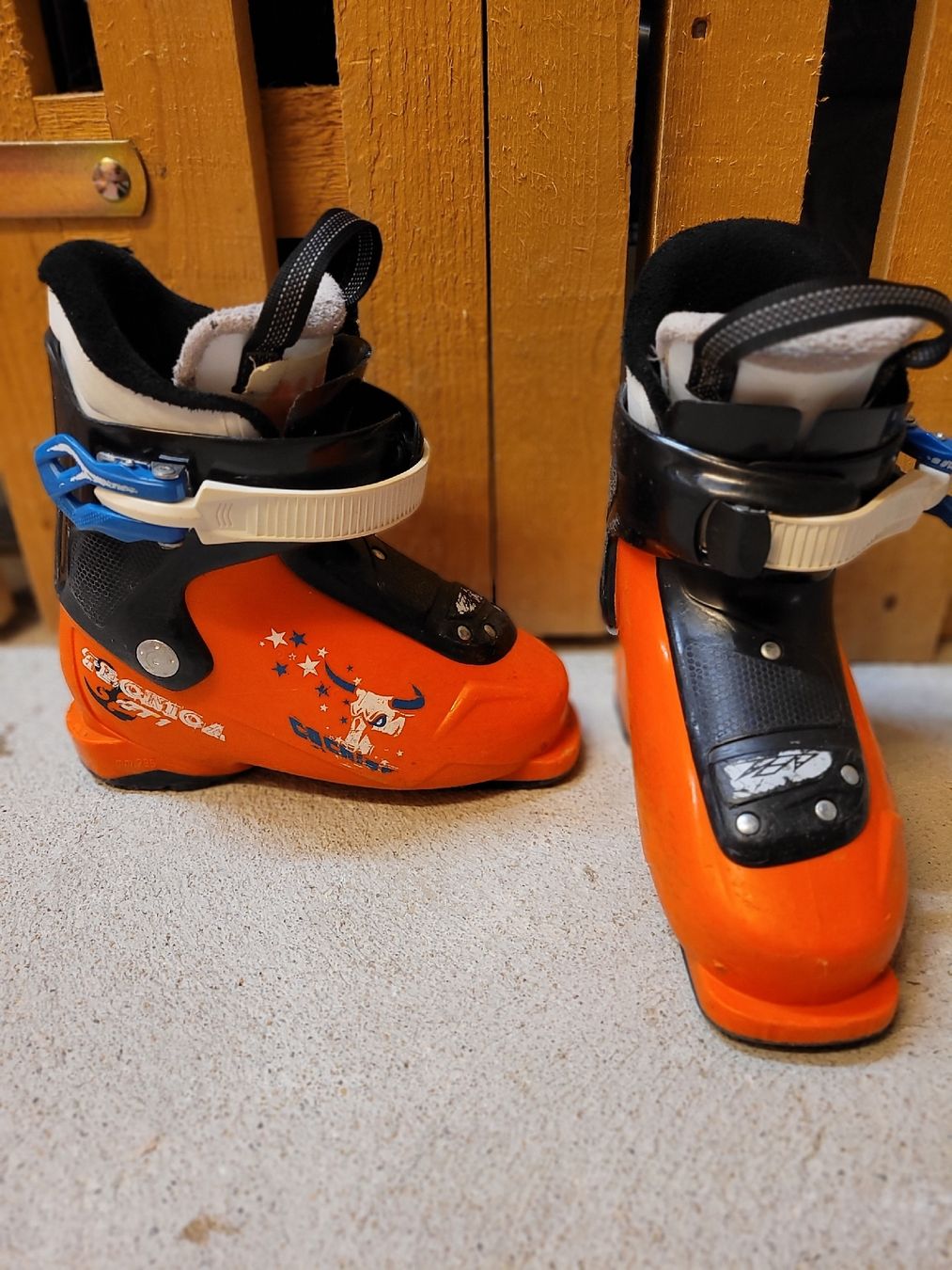 Bottes de ski enfant Tecnica taille 18.5 (235 mm) (D'occasion) à Crans ...