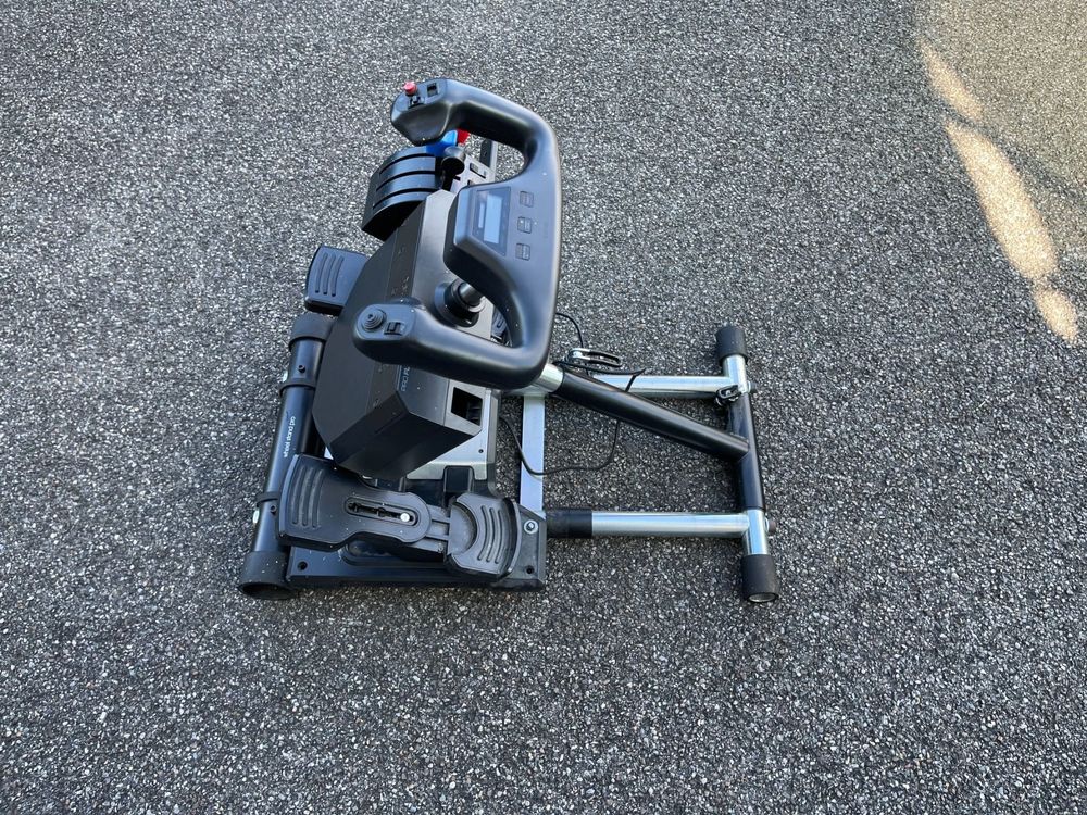 Saitek Flight simulator yoke, throttles, rudder and stand (Gebraucht ...