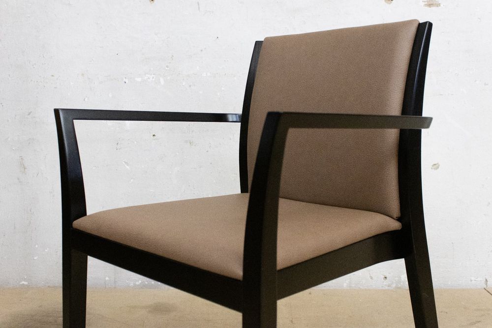 horgenglarus Stuhl wie epos 6-775a / braunes Leder (Gebraucht) in Zürich für CHF 499 – nur ...