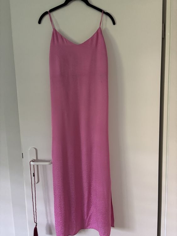 Robe rose Sisterhood by Wolinski (Gebraucht) in Vésenaz für CHF 30 ...