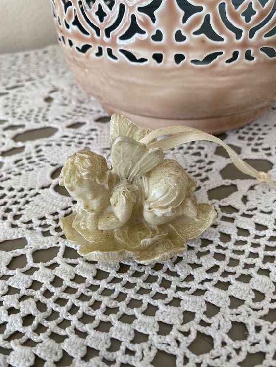 Engel / Fee zum Aufhängen auf Seerose (Gebraucht) in für CHF 3 – mit ...