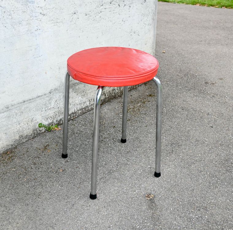 Vintage TABOURETTLI Hocker ROT leicht gepolstert (Gebraucht) in ...