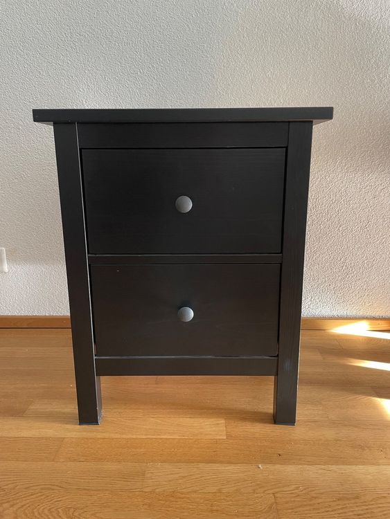 IKEA Hemnes Nachttisch (Gebraucht) in Auw für CHF 30 – nur Abholung auf Ricardo kaufen