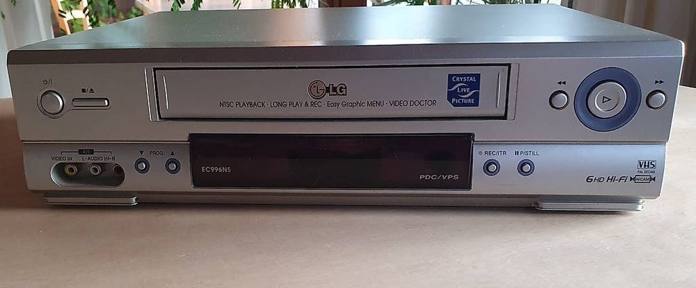 VHS-Video-Rekorder von LG, mit Aufnahmefunktion (Gebraucht) in Frauenfeld für CHF 35 – mit ...
