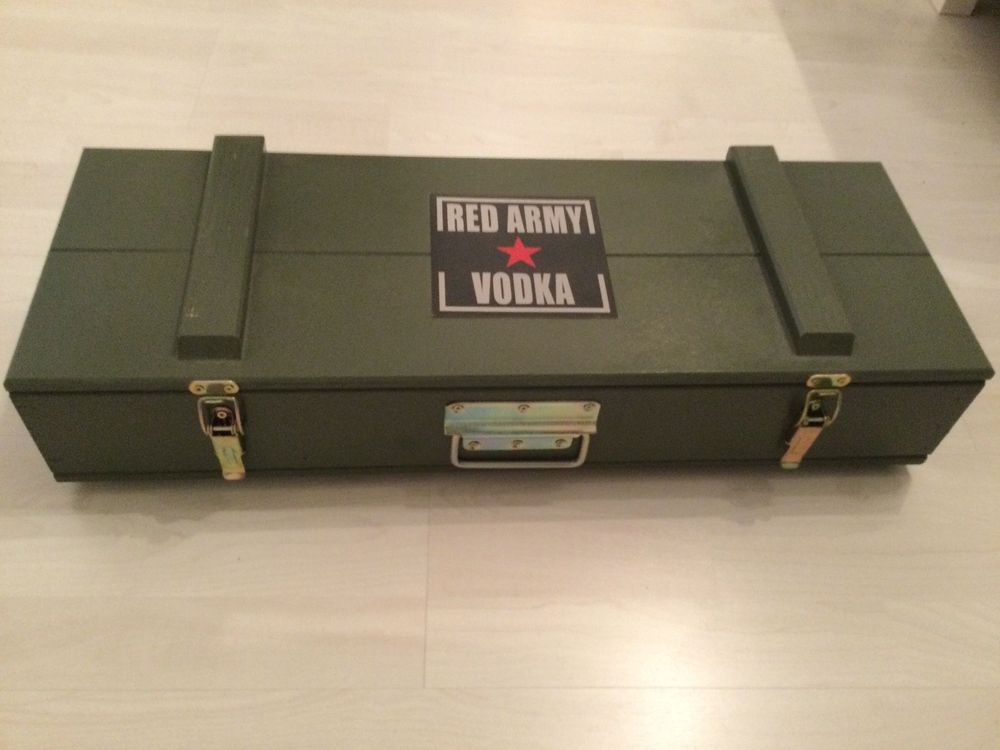 Kalaschnikov Red Army AK 47 Vodka Set | Kaufen auf Ricardo