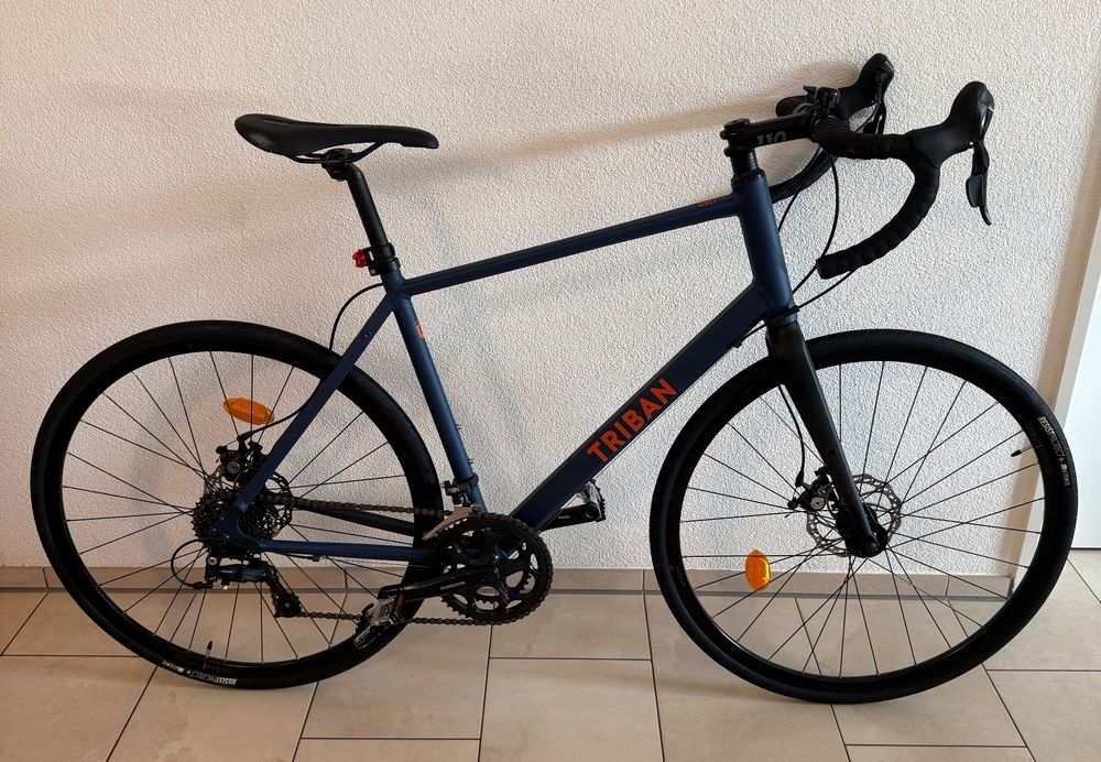 Triban RC 120 Flat Bar Disc Road Bike - Blue / Orange (Gebraucht) in Dietikon für CHF 350 – nur ...