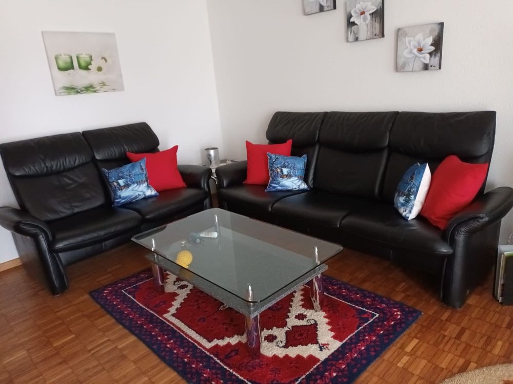 Sofa Echtleder 2er und 3er Sitz schwarz (Gebraucht) in Muri AG für CHF 251 – nur Abholung auf ...