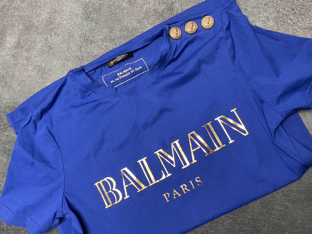 Balmain Paris Blue tshirt gold buttons | Kaufen auf Ricardo