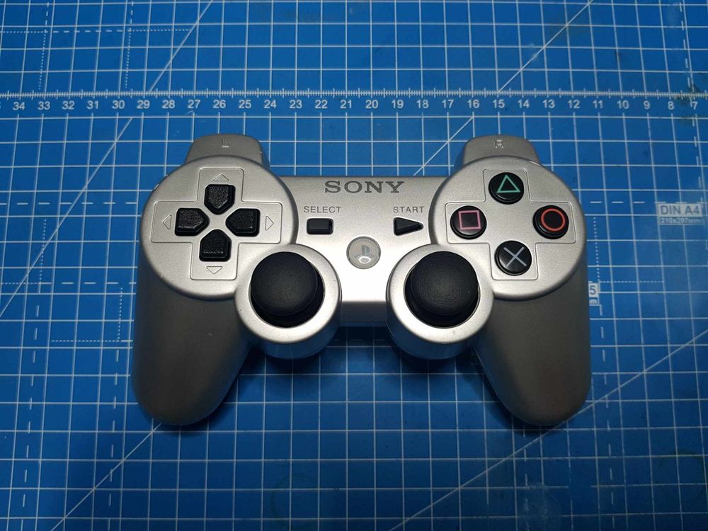 Playstation 3™ Dualshock 3 Controller Silver (Gebraucht) in Schwyz für ...