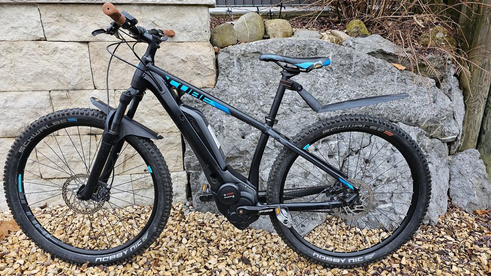 E-Bike Cube Access Hybrid mit Bären Starkem Bosch CX Motor (Gebraucht ...