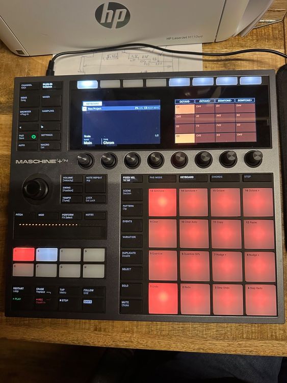 Native Instruments Maschine PLUS - Stand alone Groove Box (Gebraucht ...