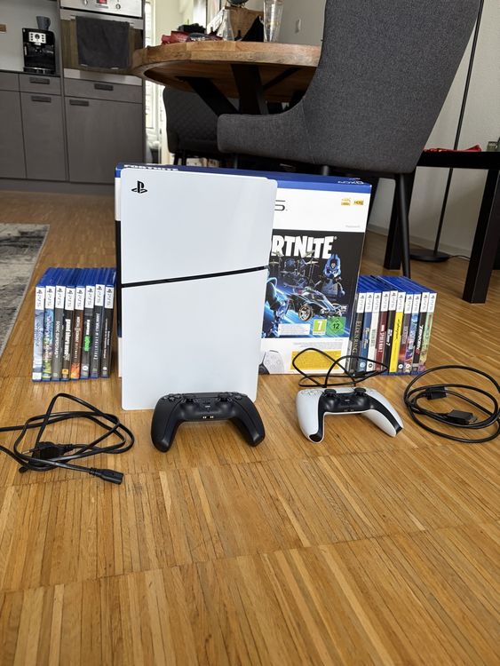 PS 5 Slim Disc Edition mit 2 Controllern und 12 Spielen!!! (Gebraucht ...