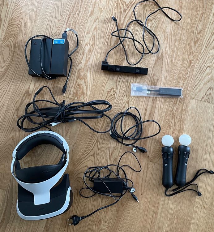 PSVR including camera and 2 move controllers (Gebraucht) in Kloten für ...