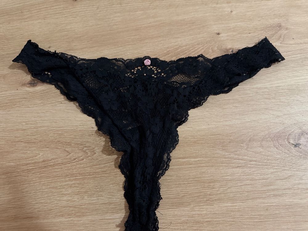 String Victoria Secret Gr. L schwarz (Gebraucht) in Willisau für CHF 3. ...