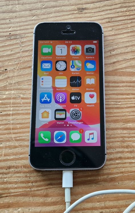 Apple iPhone SE 64 GB (Defekt) in Gunzgen für CHF 9 – mit Lieferung auf ...