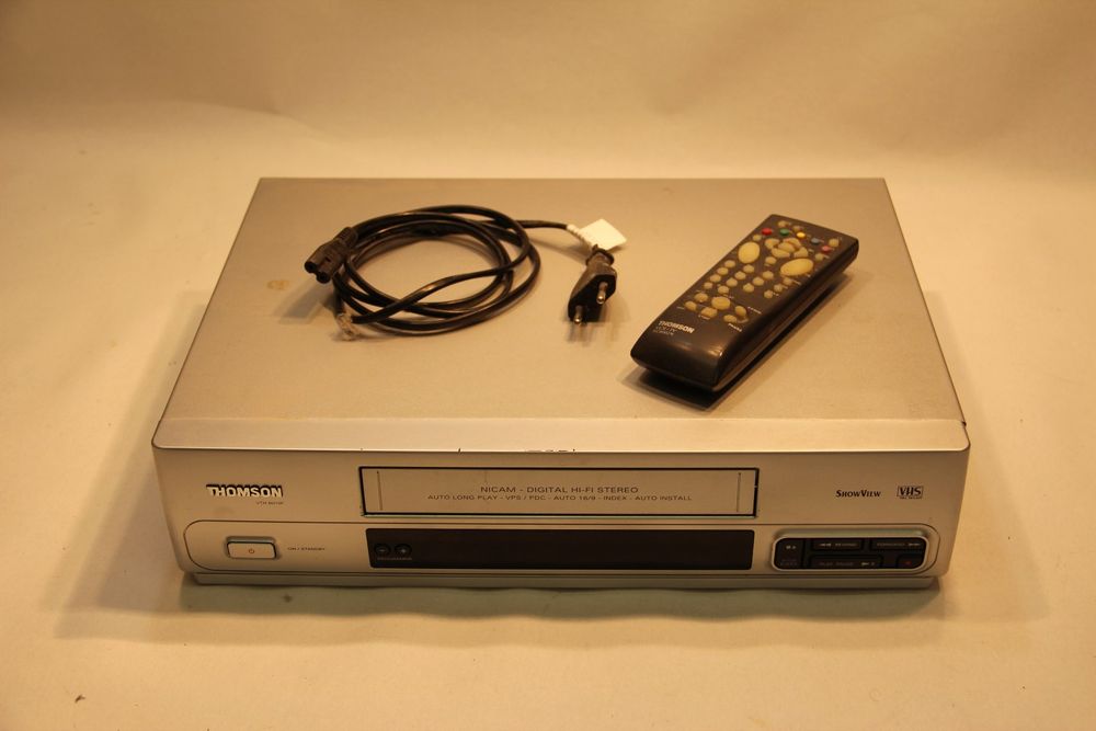 VHS-Recorder (Gebraucht) in für CHF 1 – nur Abholung auf Ricardo kaufen