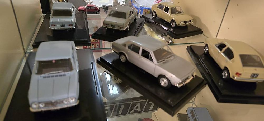 Zu verkaufen 11 Fiat, Lancia, Alfa Massstab 1:24 (Gebraucht) in ...