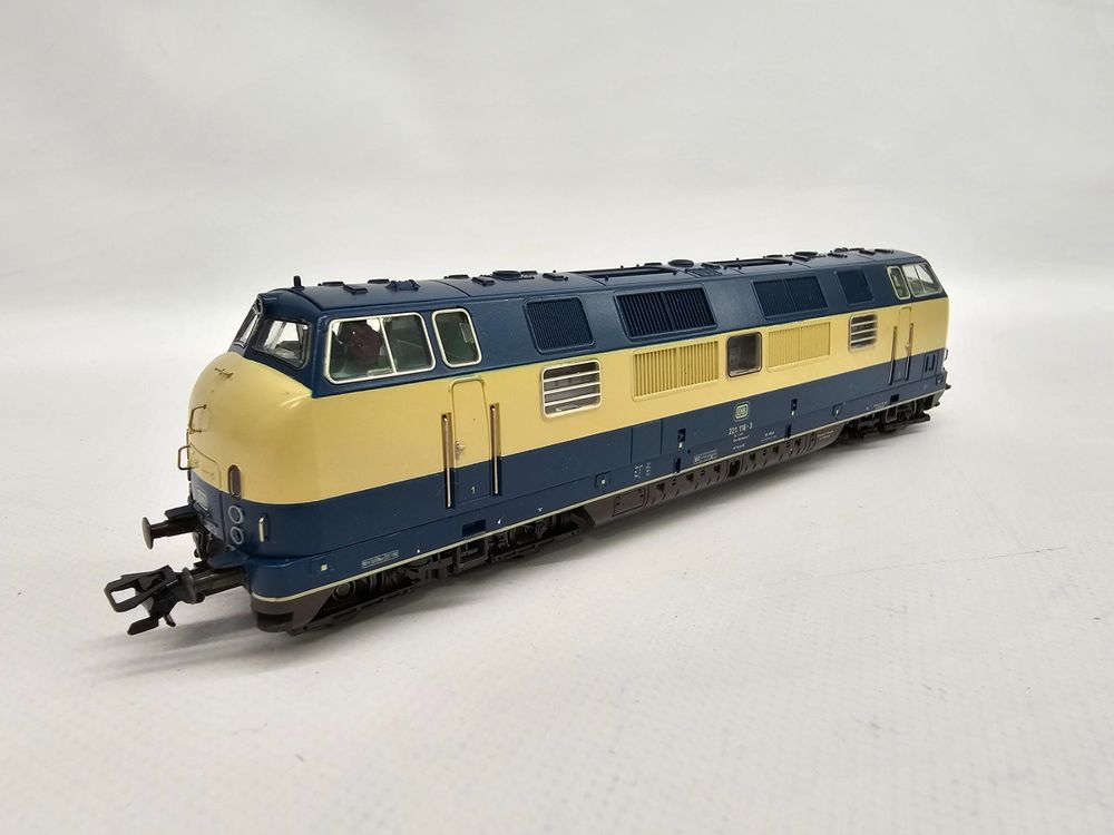 N8 Märklin 3681 BR 221, Lokomotive (Gebraucht) in Toffen für CHF 86 – mit Lieferung auf Ricardo ...