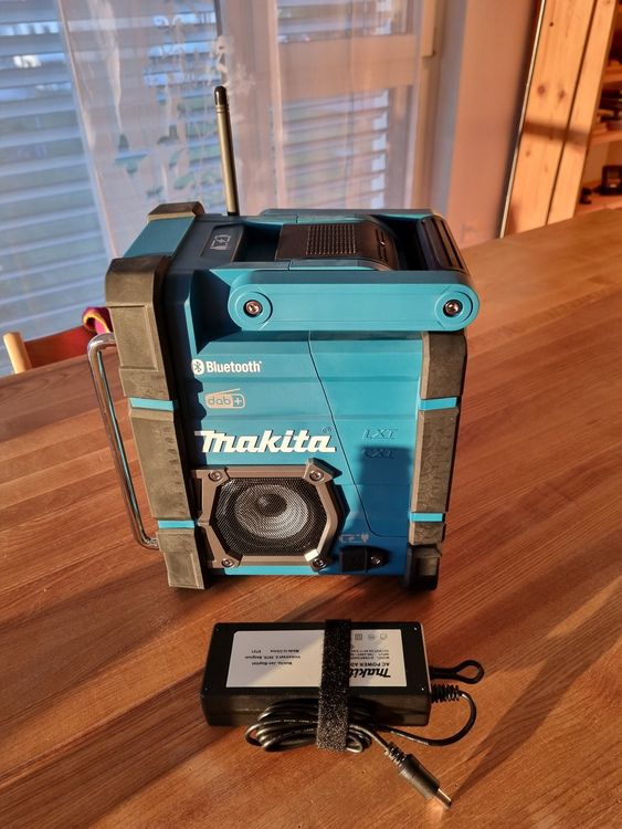 Makita DMR 301 Makita Baustellen Radio integr. Akkuladegerät (Neu und ...