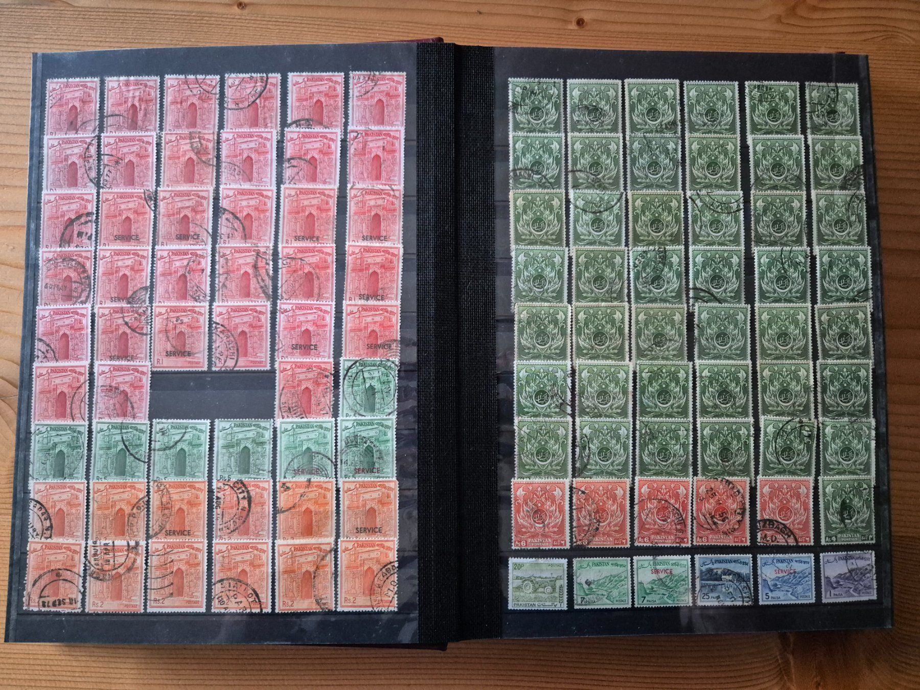 Briefmarken weltweit in Album 12 Zustand gemäss Bilder (Gebraucht) in ...