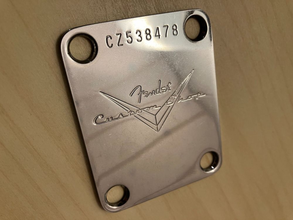 Fender Custom Shop Neck Plate (Gebraucht) in Bätterkinden für CHF 101 ...
