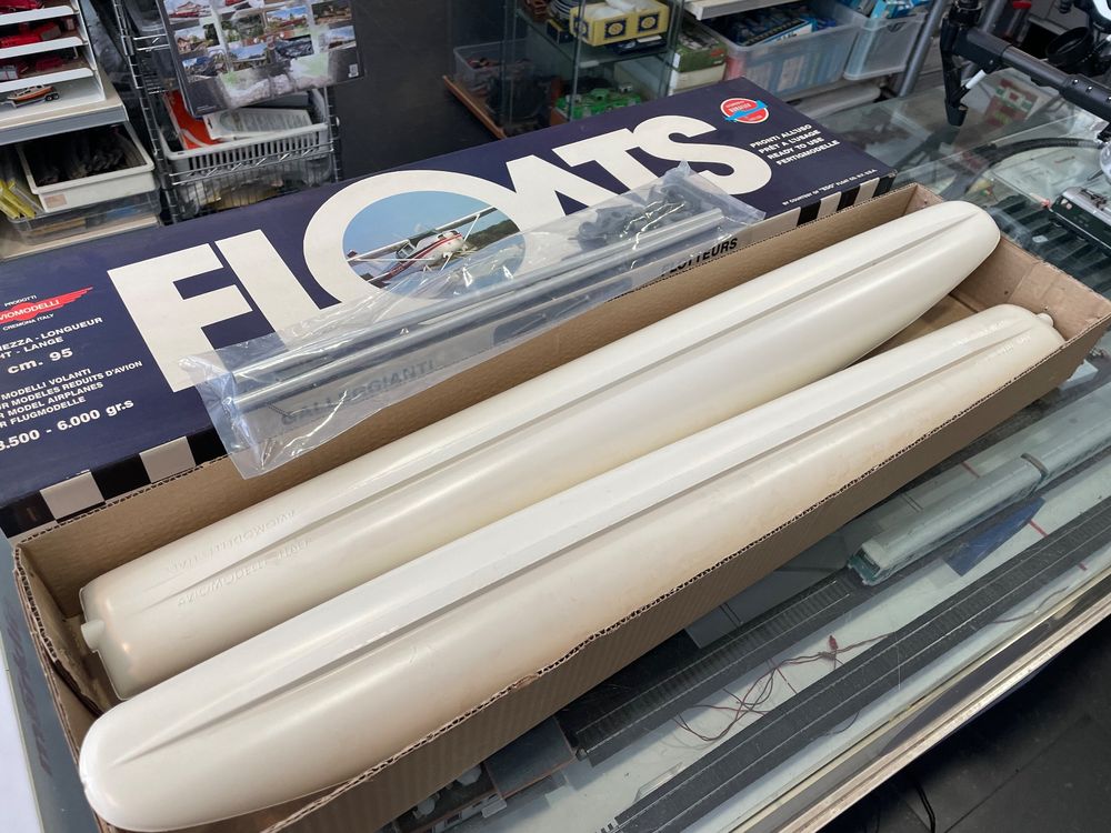 Rc Airplane 95cm Floats kit (Gebraucht) in Chiasso für CHF 60 – mit ...