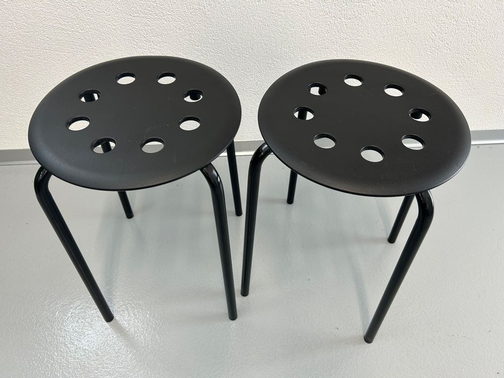 Schwarzer Hocker | Kaufen auf Ricardo