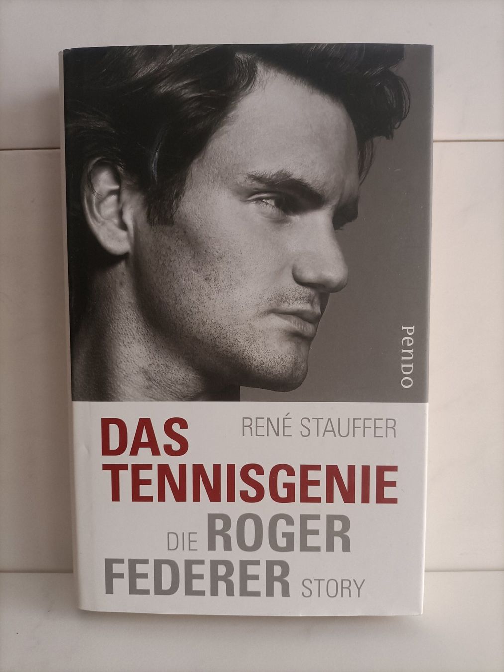 Das Tennis-Genie – Die Roger Federer story / René Stauffer / (Gebraucht ...