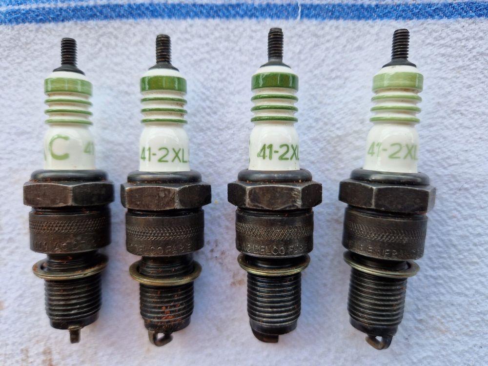 Zündkerzen AC 41-2 XLS Oldtimer (Gebraucht) in Salouf für CHF 9.5 – mit Lieferung auf Ricardo kaufen