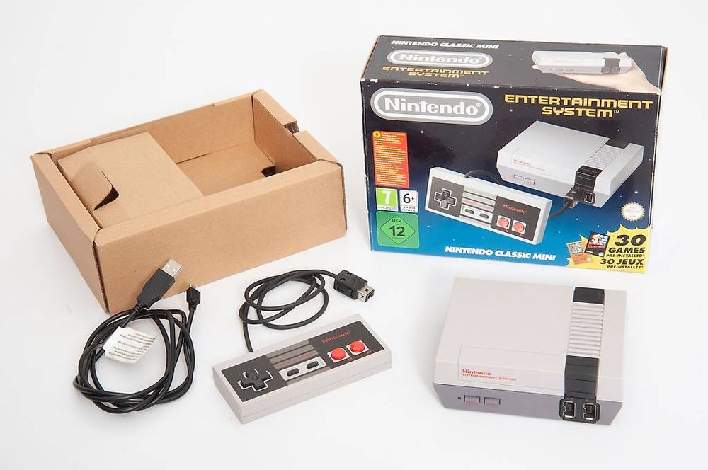 Nintendo Classic Mini (D'occasion) à Lausanne pour CHF 95 – avec ...