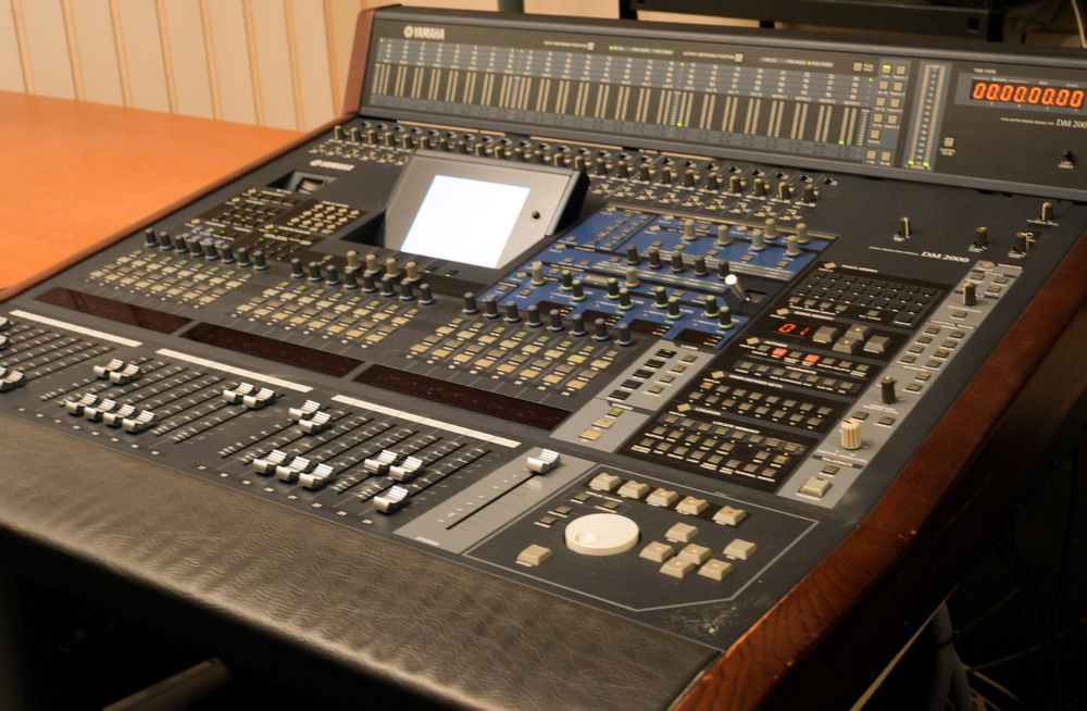 Yamaha DM 2000 Mischpult | Kaufen auf Ricardo