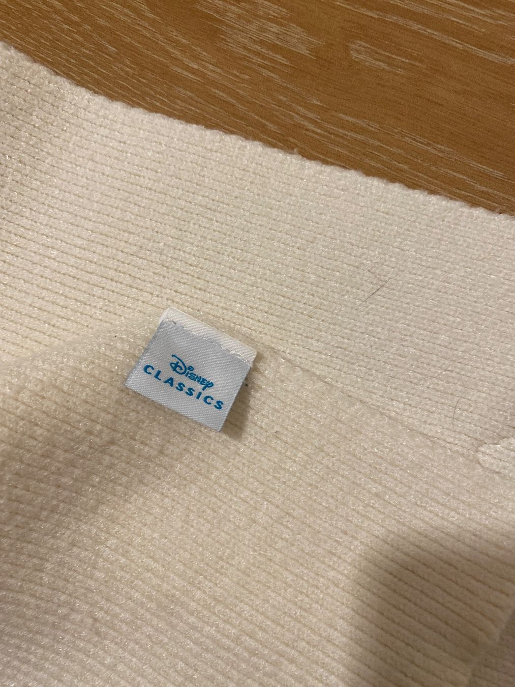 Echarpe Scarf Disney (D'occasion) à Chêne-Bourg pour CHF 8 – avec ...