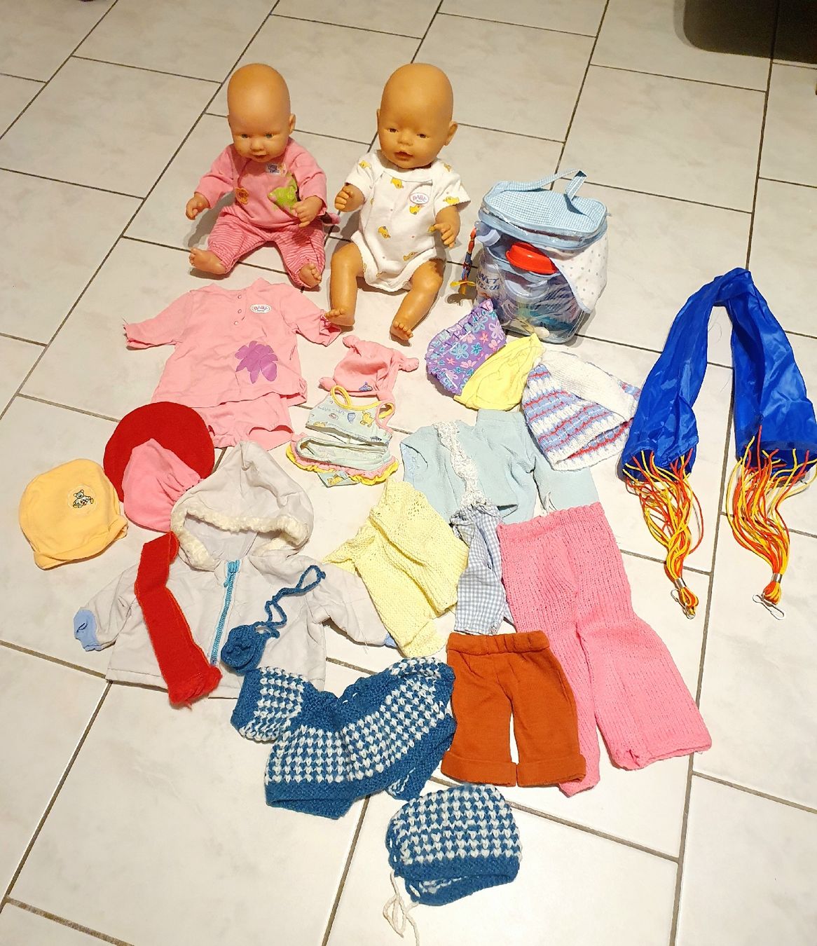 Baby Born Puppen Zwillinge mit viel Zubehör, Top Zustand! (Gebraucht ...