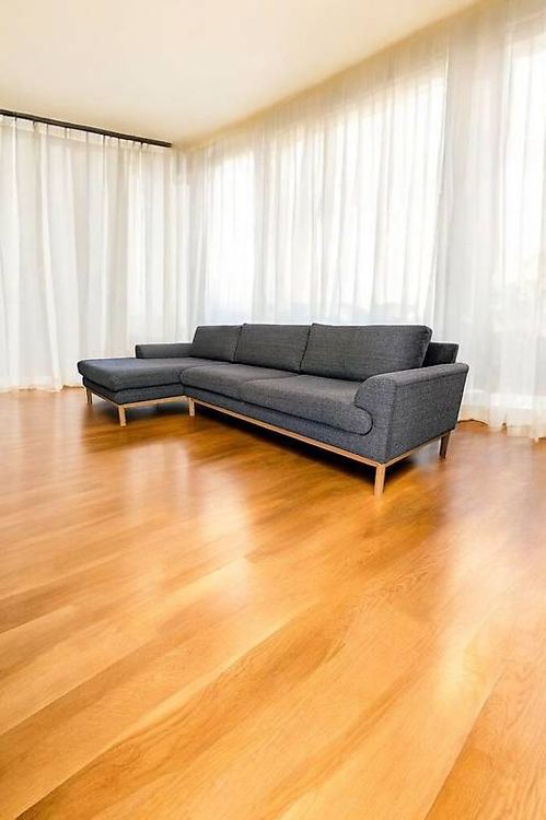Ecksofa mit Holzdetails (Gratis Lieferung*) (Gebraucht) in Rorbas für CHF 560 – mit Lieferung ...