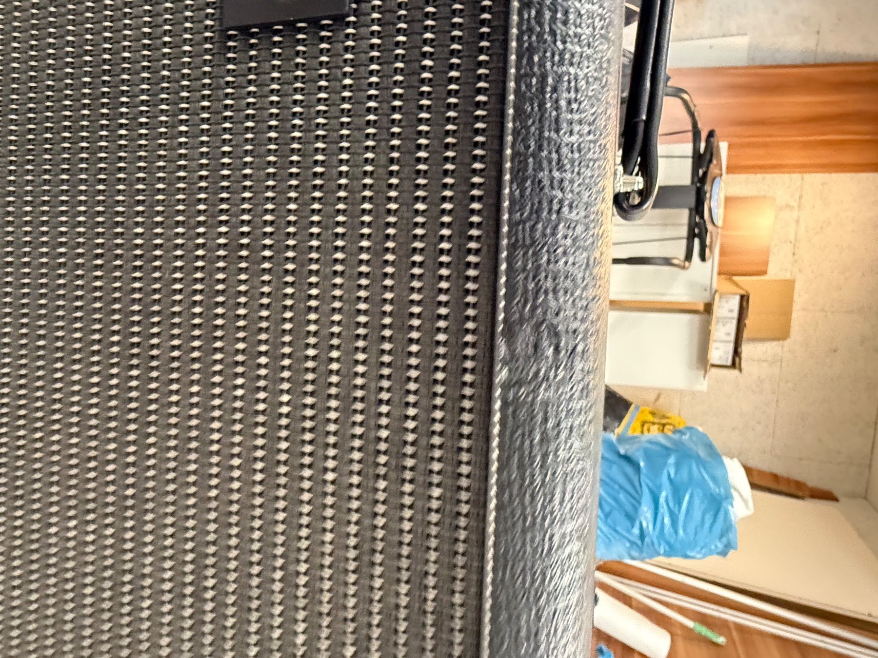 Blackhole Box 2x12 Greenback 130 W an 16 Ohm (Gebraucht) in RUBIGEN für ...