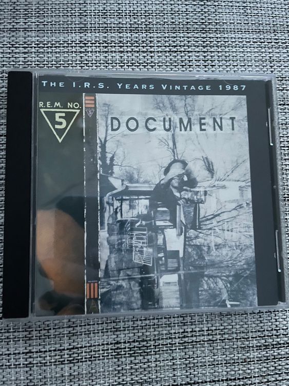 R.E.M. – Document (R.E.M. No. 5) (Gebraucht) in Wil AG für CHF 1.5 ...