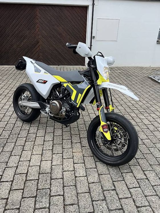 Husqvarna 701 Supermoto, Top Zustand! (Gebraucht) in Chur für CHF 10250 – mit Lieferung auf ...