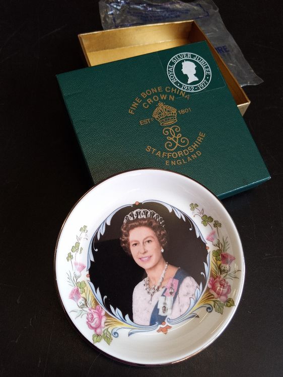 Queen Elizabeth II Teller 1952-1977 J.A.BAILEY (Gebraucht) in Zofingen ...